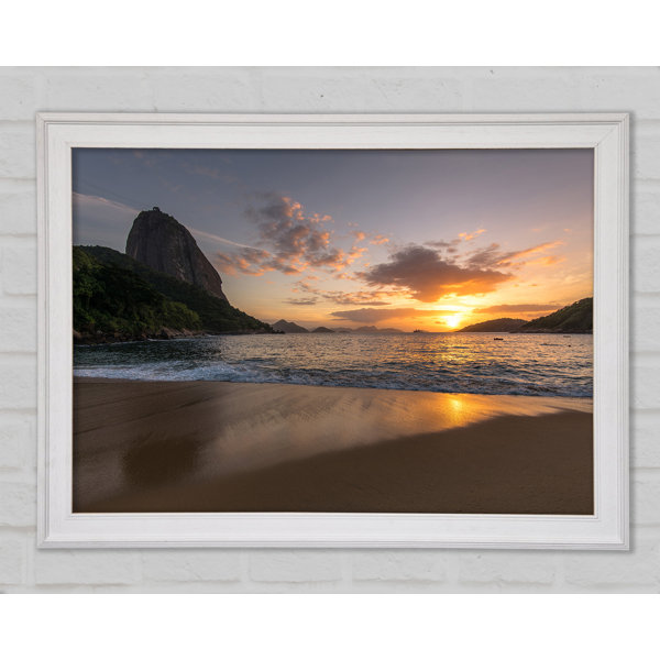 Haus am Meer Spektakuläre Aussicht am Strand Gerahmter Druck | Wayfair.de